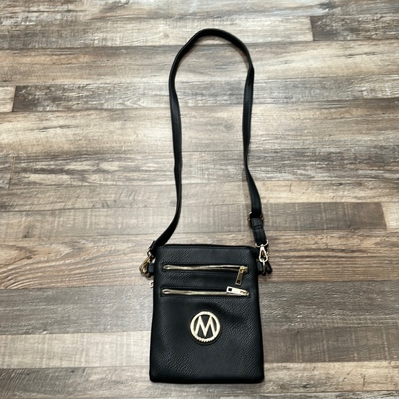 mia k collection | Bags | Mia K Collection Black Crossbody Bag | Poshmark